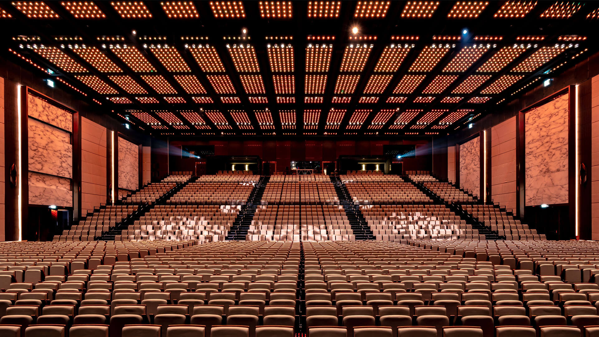 สถานที่จัดงานแต่ง TRUE ICON HALL | งานแต่งอลังการ วิวแม่น้ำ