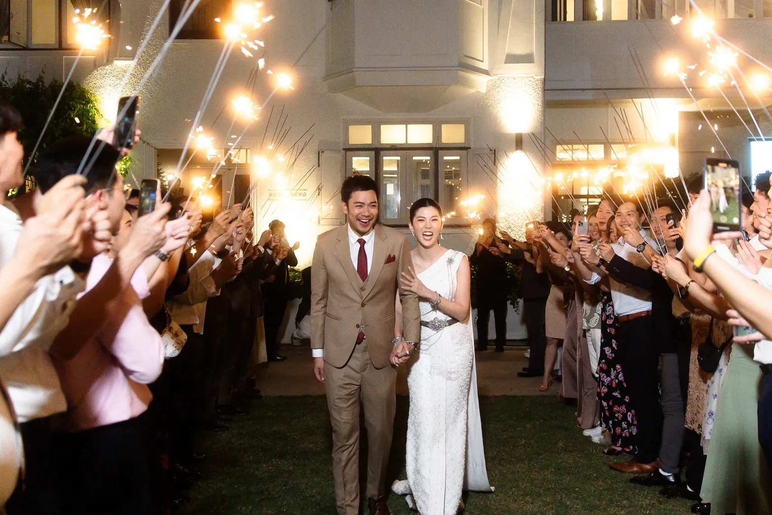 รีวิวงานแต่ง Vow Wedding สุดอบอุ่น ท่ามกลางบรรยากาศสวนชวนฝัน @Baan ...